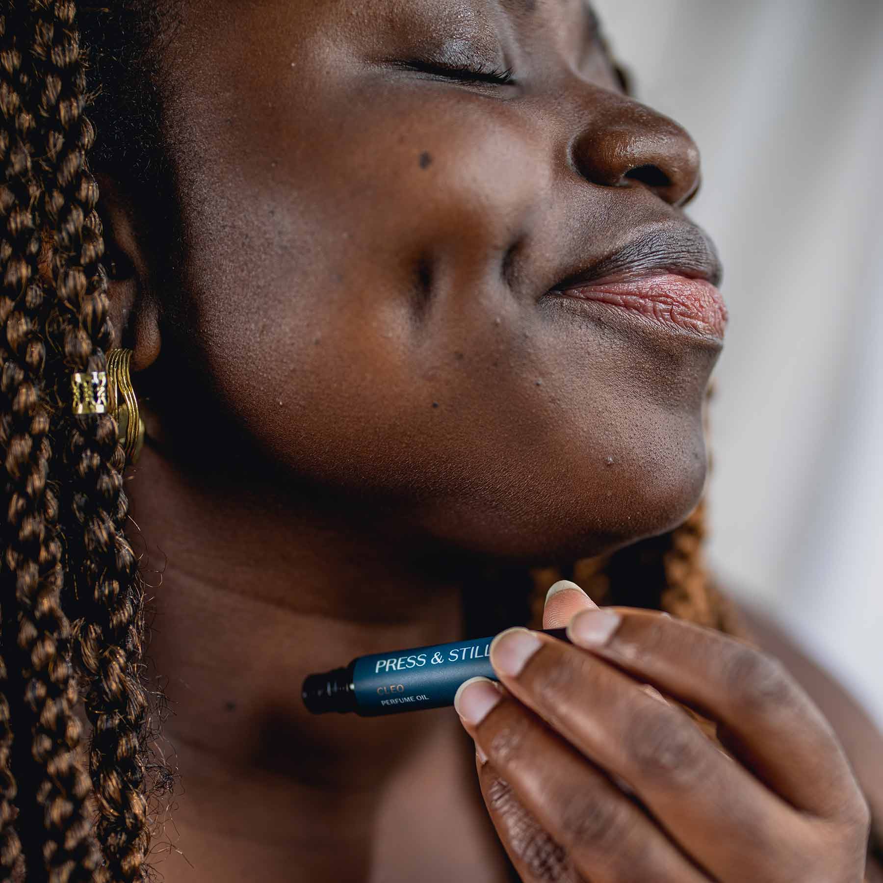 Cleo Perfume Roll-on – Press & Still